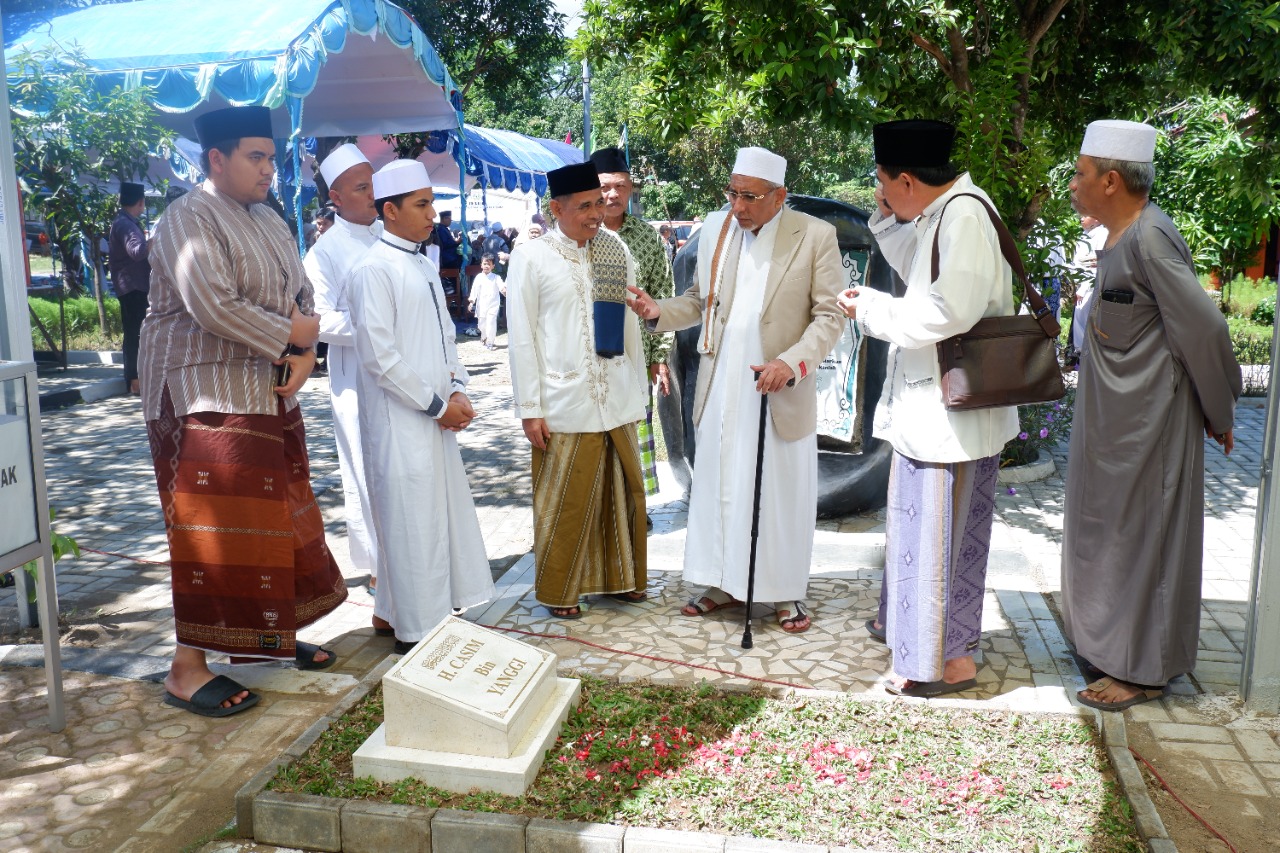 Prof. Dr. Habib Ahmad Alkaff, MA Hadiri Haul Pendiri – Pondok Pesantren ...